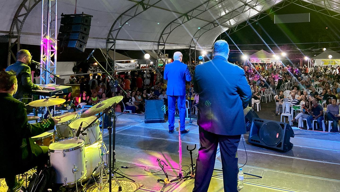 Tony Angeli encerra Festa do Imigrante em Cosmópolis